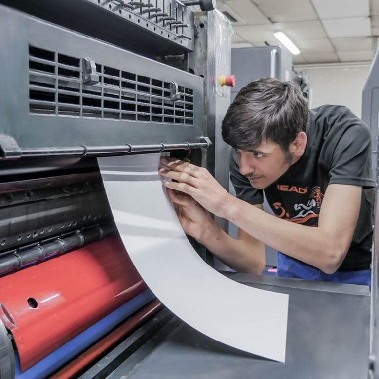 Evan-apprenti-conducteur-offset - Romefort Imprimeurs